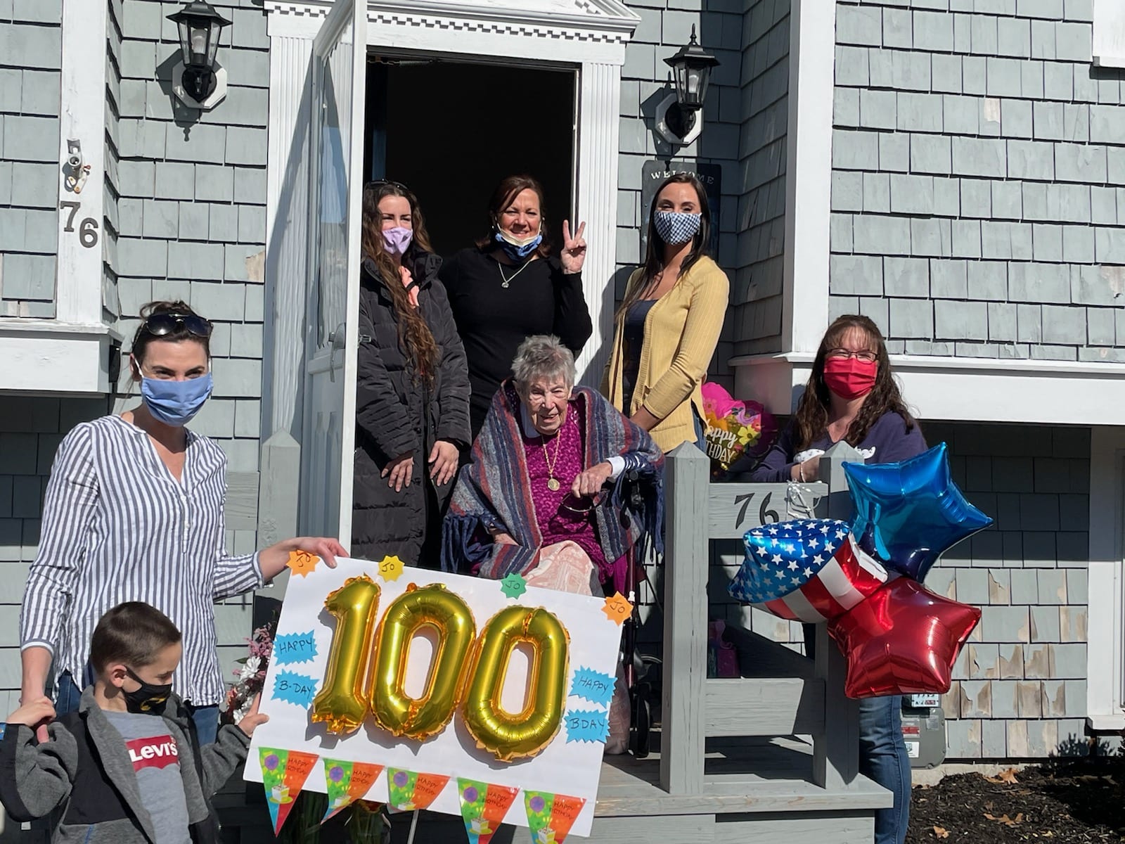 Marshfield Organizes Surprise Parade for 100-year-old WWII Veteran ...